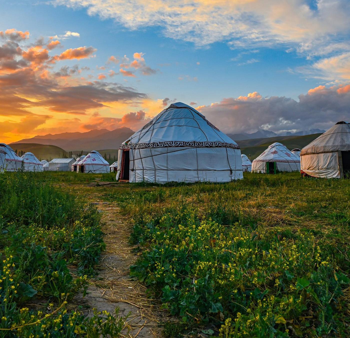 Yurt — symbol of the nomadic people: history and traditions - weproject ...