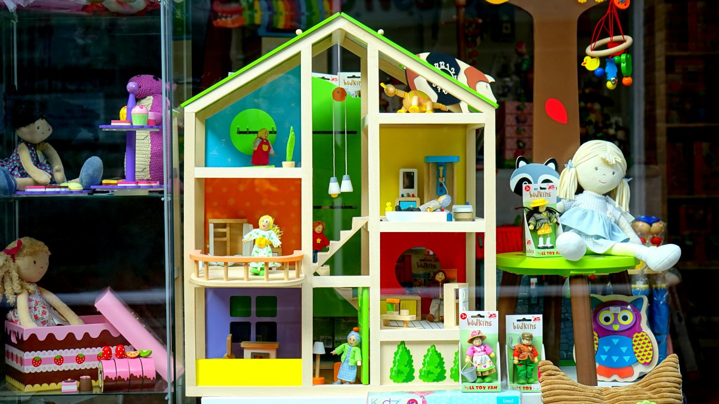 Mattel выпустила куклы по мотивам персонажей «Теда Лассо» - статьи ...